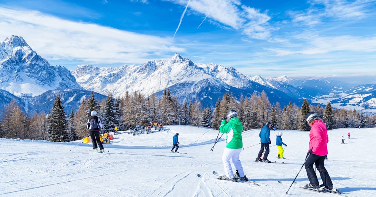 Skiing in Italy 2025: Helmets Required for All Skiers Starting in ...
