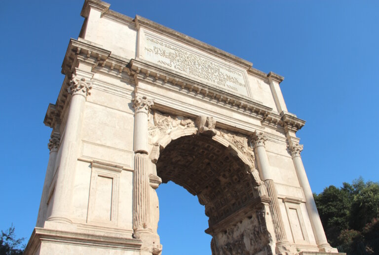 Der Titusbogen in Rom: Ein Triumph des Imperiums | Vivere in Italien
